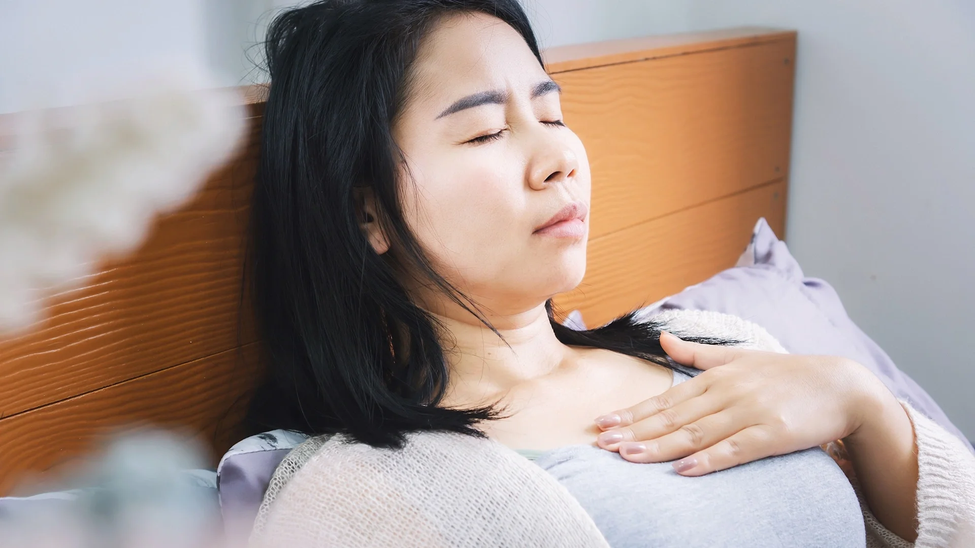 Esophageal Ulcer: Causes, Symptoms, Treatment - GoodRx