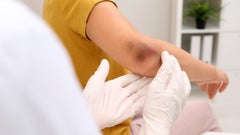 Eliquis (apixaban): Uses, Side Effects, Dosage & Reviews