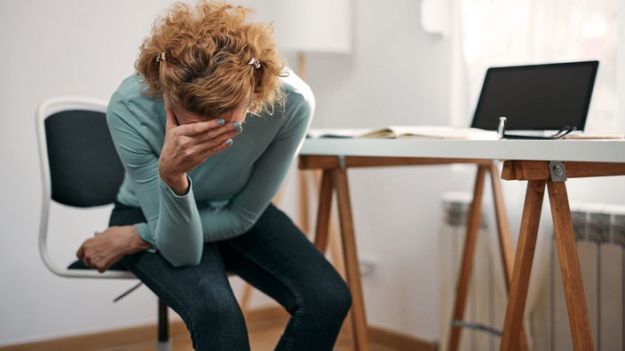 Signs You Should Go to the Hospital for Stomach (Abdominal) Pain - GoodRx
