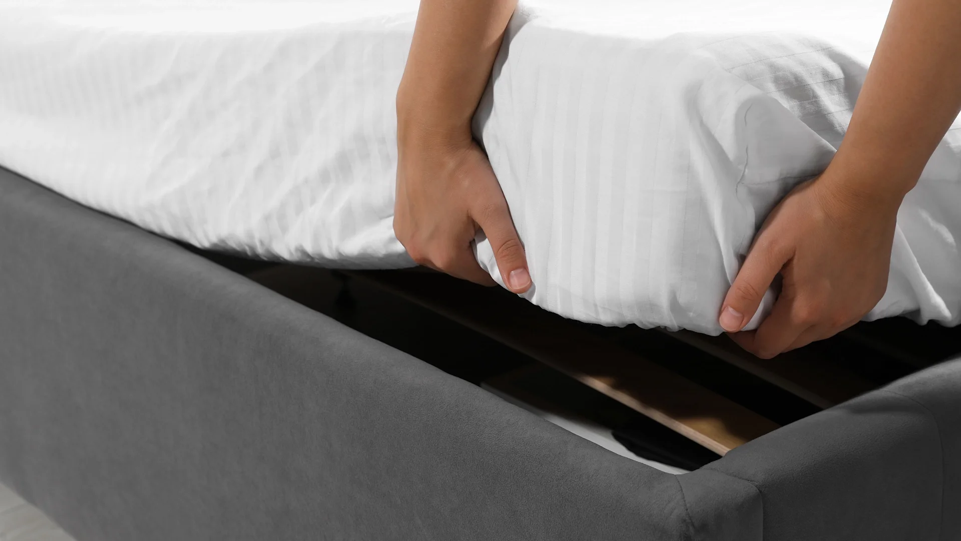 Here’s How Often Experts Say to Rotate and Flip Your Mattress - GoodRx