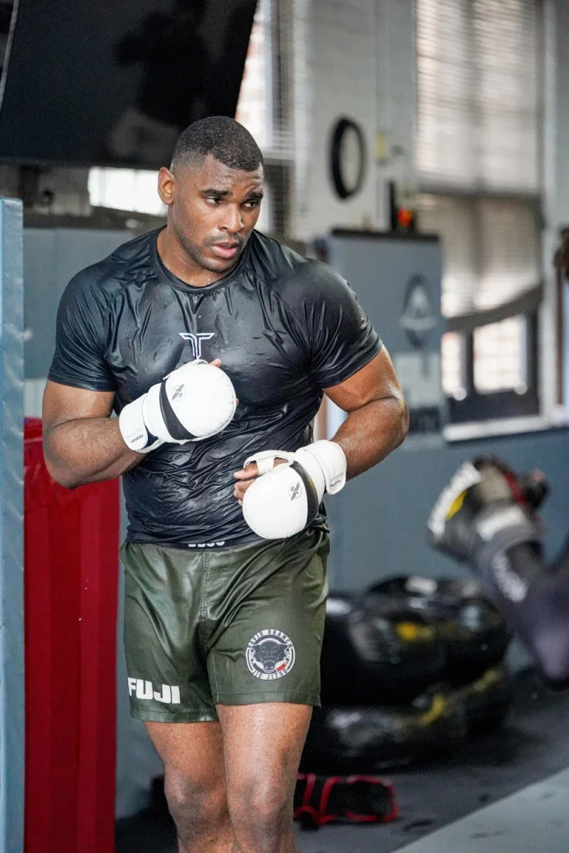 What Supplements Do Athletes Take? Find Out From an NFL Veteran - GoodRx